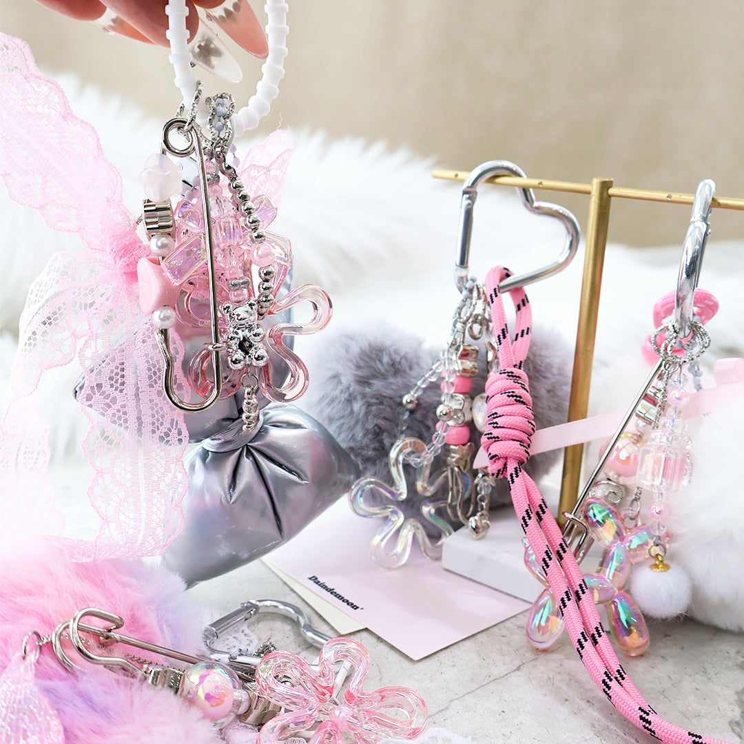 IT Girl Charms | PinkyParadise